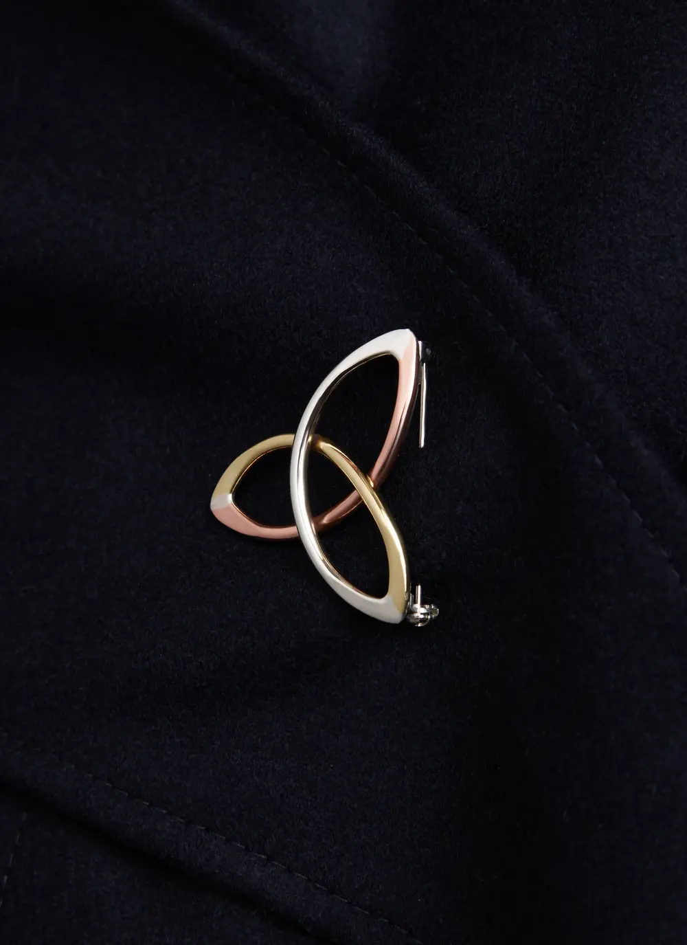 Tri Color Trinity Knot Brooch | Blarney