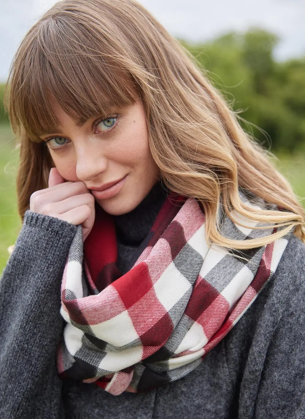 Plaid Snood in Red | Blarney