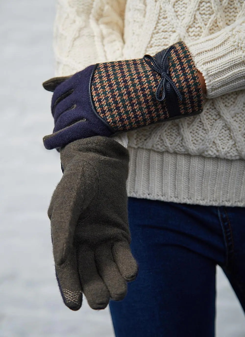 Two Tone Tweed Gloves | Blarney