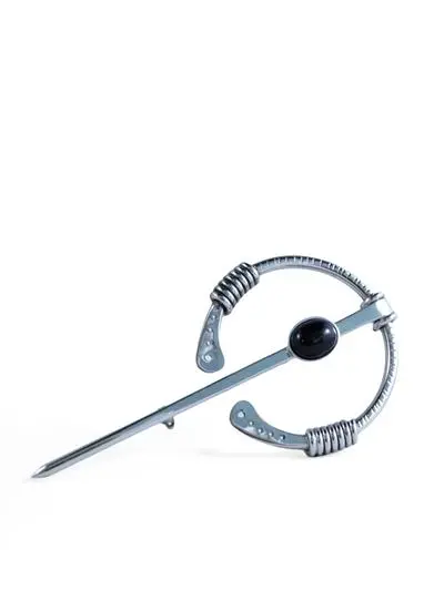 Pennanular Silver Brooch | Blarney